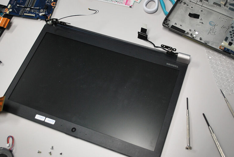 dynabook R64/A SSDモデルを分解／R644のHDDモデルと比較 | パソコンライフをもっと楽しもう！